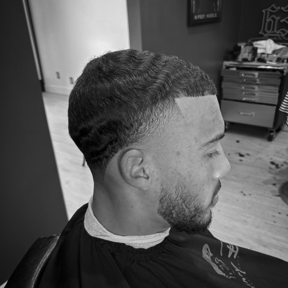 D’S BARBERSHOP & LOUNGE - 17 Photos - 1555 Simi Town Center Way, Simi ...