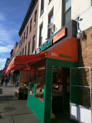 MR MELON - Updated October 2025 - 30 Photos & 92 Reviews - 975 Fulton ...