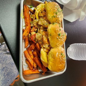 Pearland THE GRIPPER KITCHEN - Updated November 2024 - 294 Photos & 163 ...