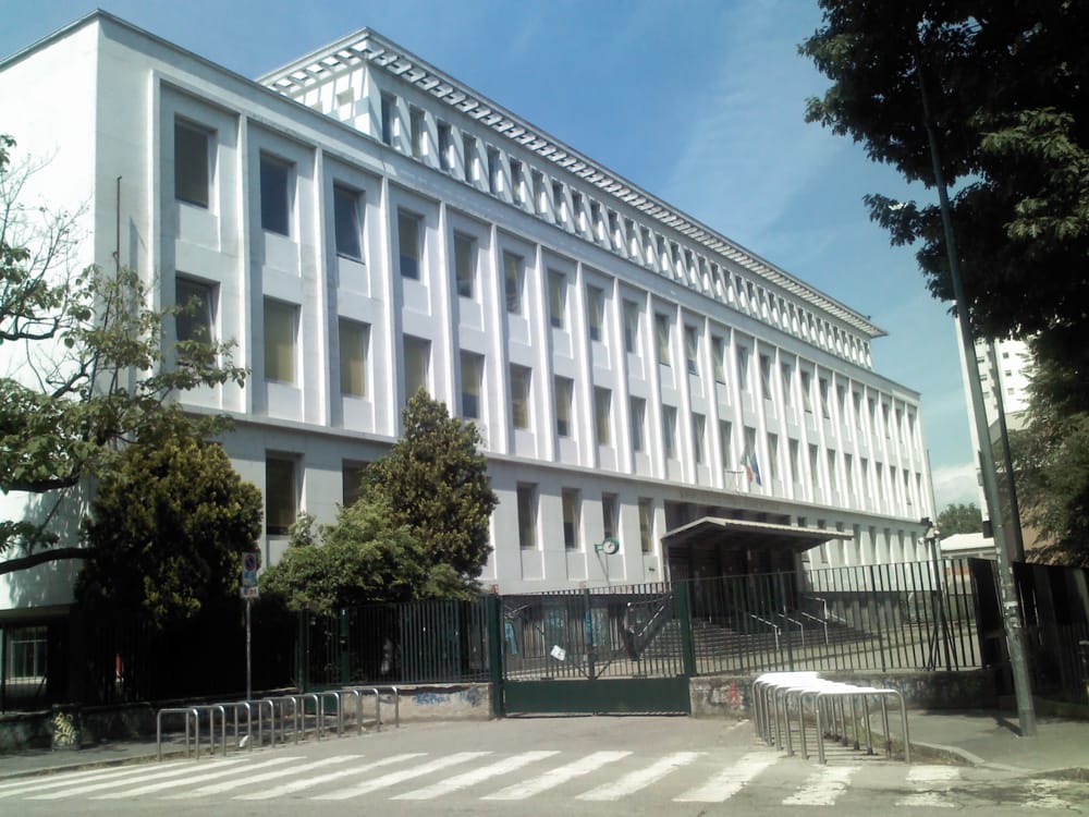 LICEO CLASSICO CESARE BECCARIA - Updated November 2024 - Via C Linneo 5 ...