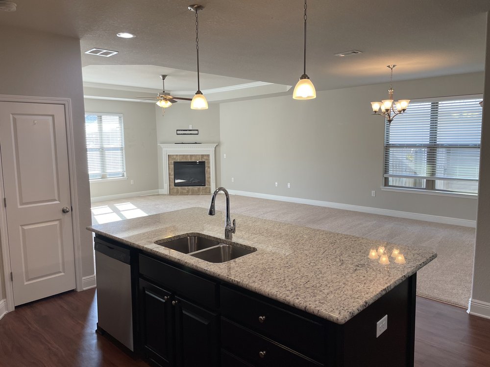 DUGGINS SERVICES - Updated April 2025 - 24 Photos - 3101 North W St ...