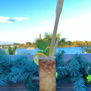 TOPSIDE AT THE BEACON - 83 Photos & 70 Reviews - 1107 Lighthouse ...