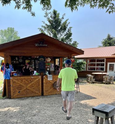 BUCKNUCKLES BAR & GRILL - Updated September 2025 - 33 Photos & 28 ...