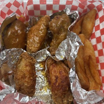 WAYNE’S WINGS - Updated November 2024 - 742 Photos & 1100 Reviews ...