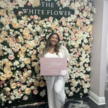 THE WHITE FLOWER BRIDAL BOUTIQUE - Updated September 2024 - 290 Photos ...