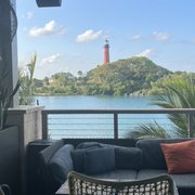 TOPSIDE AT THE BEACON - 95 Photos & 78 Reviews - 1107 Lighthouse ...