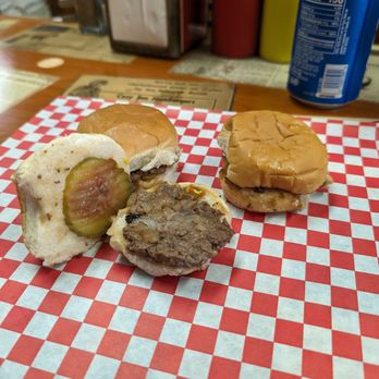 COZY INN - Updated December 2024 - 273 Photos & 352 Reviews - 108 N 7th ...