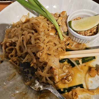 MANON - Updated September 2025 - 1077 Photos & 402 Reviews - 3250 Yorba ...