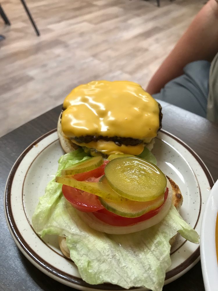 SCOTTIE DEN - Updated June 2024 - 33 E Muskingum Ave, Dresden, Ohio ...