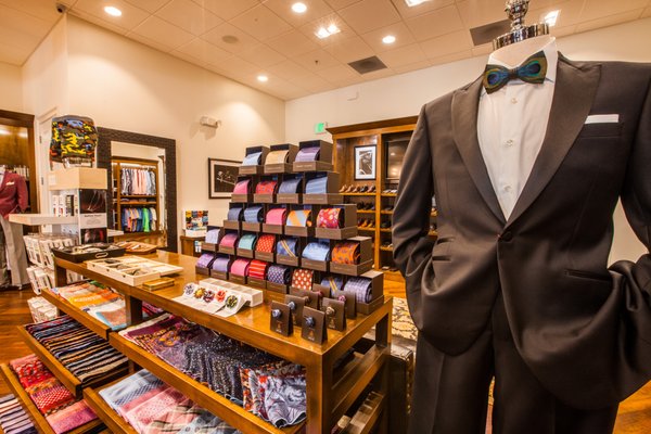 JOHN CRAIG CLOTHIER - Updated December 2025 - 23 Photos - 280 Village ...