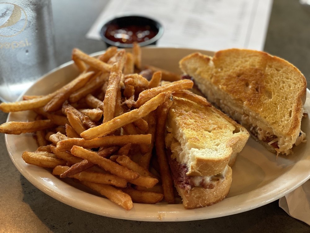 SCUTTLEBUTT BREWING COMPANY - 484 Photos & 784 Reviews - 1205 Craftsman ...