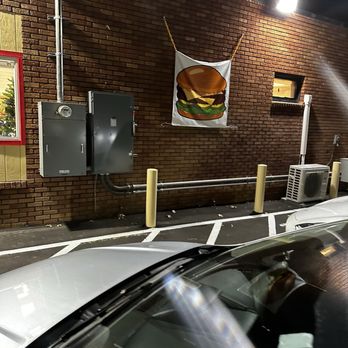 LUCKY’S DRIVE-IN - Updated January 2025 - 147 Photos & 63 Reviews ...