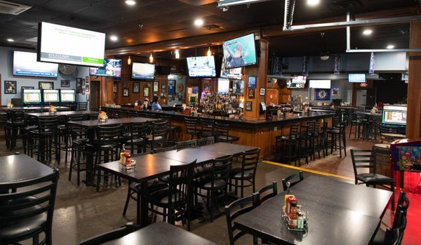 BANNERS BAR AND GRILL - Updated May 2025 - 82 Photos & 81 Reviews ...