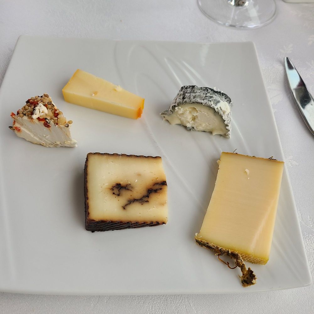 LE PANORAMIQUE DE LA PERNELLE - Updated March 2025 - 22 Photos - 1 ...