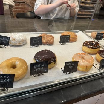 STATUS DOUGH - Updated September 2025 - 76 Photos & 66 Reviews - 418 S ...