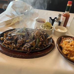 TABLE 59 - Updated October 2025 - 160 Photos & 179 Reviews - 3360 N ...