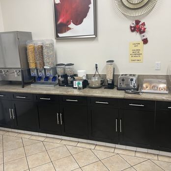 CORTONA INN & SUITES ANAHEIM RESORT - Updated December 2025 - 253 ...