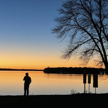 BAYVIEW BAR AND GRILL - Updated June 2024 - 20 Photos & 20 Reviews ...