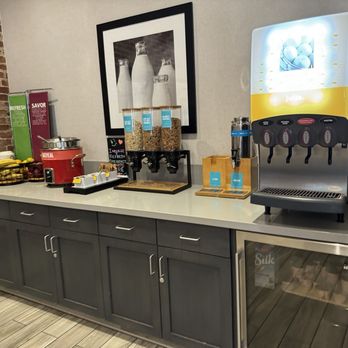 HAMPTON INN PETALUMA - Updated November 2025 - 220 Photos & 61 Reviews ...