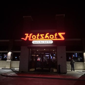 HOTSHOTS SPORTS BAR & GRILL - WENTZVILLE - Updated July 2025 - 118 ...