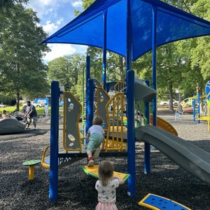 SKY ZONE TRAMPOLINE PARK - Updated August 2025 - 500 2nd Loop Rd ...