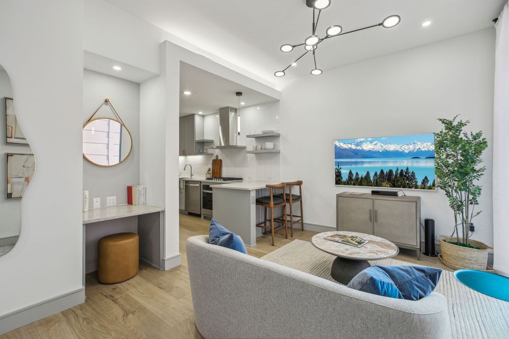 415 COLORADO - Updated May 2026 - 66 Photos - 415 Colorado St, Austin ...