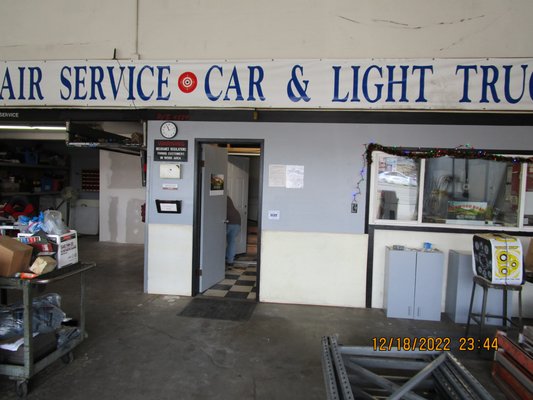 REDWOOD ROAD AUTO REPAIR - Updated November 2025 - 23 Photos - 22320 ...