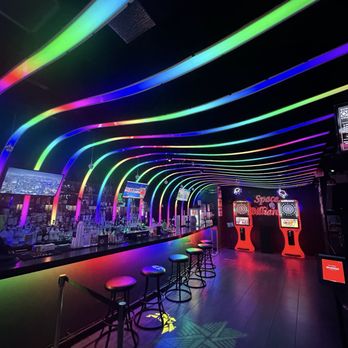 SPACE BILLIARD POOL HALL & SPORTS BAR - Updated December 2025 - 464 ...