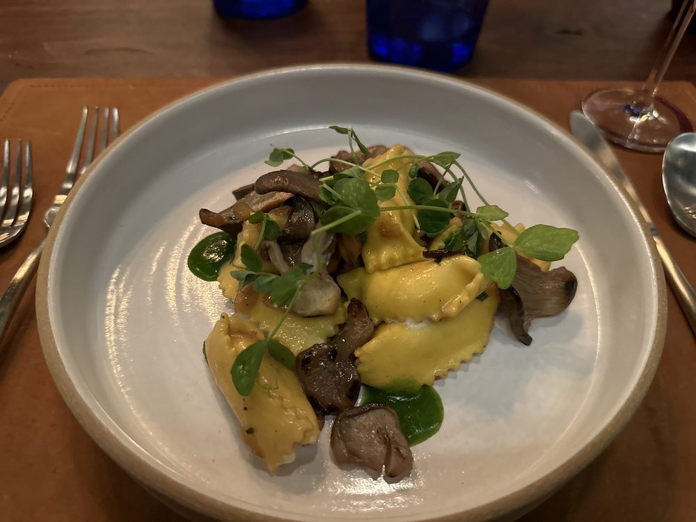 BIMI’S CANTEEN AND BAR - 17 Photos & 19 Reviews - 19 Main St, Chatham ...