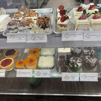 OOH LA LA BAKERY - Updated December 2025 - 138 Photos & 121 Reviews - 2600 University Blvd W ...