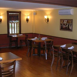 FÉILE RESTAURANT AND PUB - Updated June 2026 - 40 Photos & 129 Reviews ...