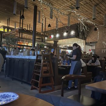 MERCATO ITALIAN KITCHEN & BAR-CANTON - Updated October 2024 - 141 ...