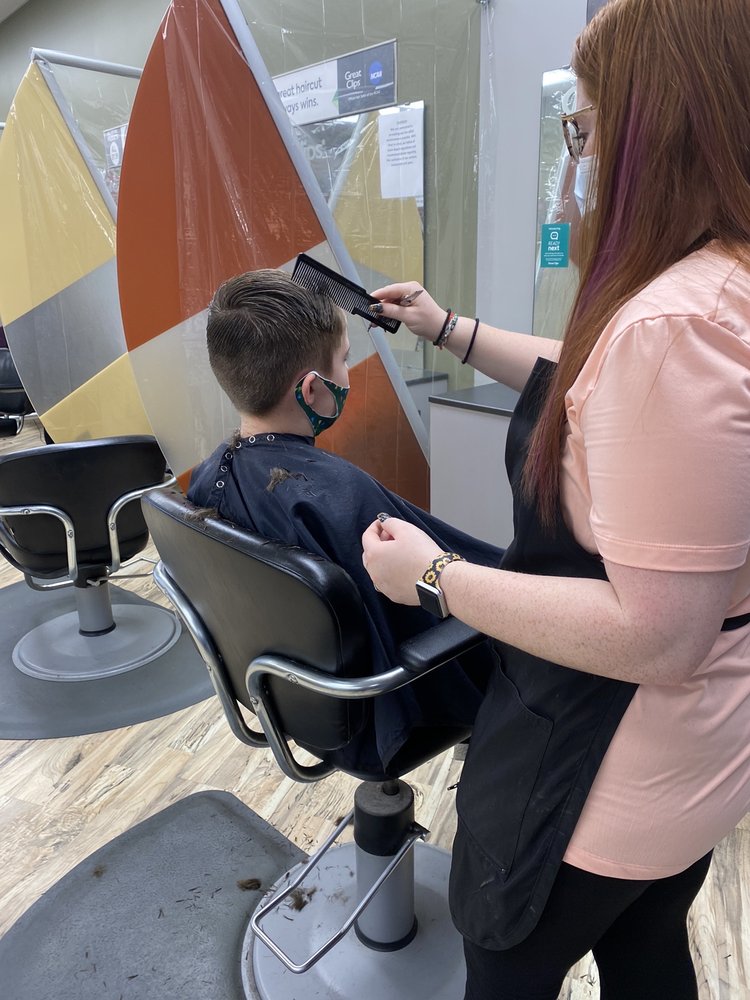 GREAT CLIPS - Updated April 2025 - 19 Reviews - 12905 Shelbyville Rd ...