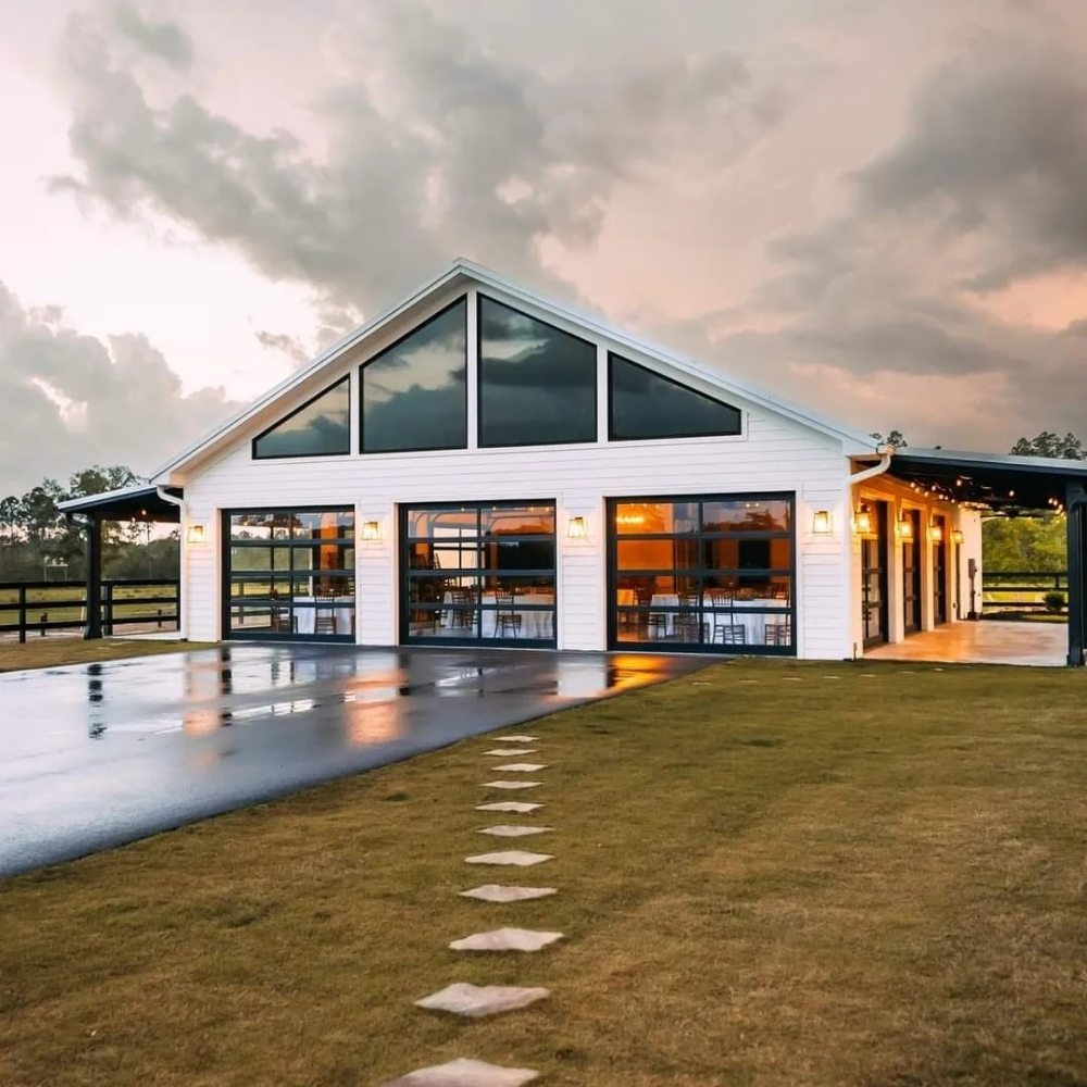 RED RIVER ESTATE - Updated December 2025 - 12 Photos - 8475 Old Hwy 259 ...