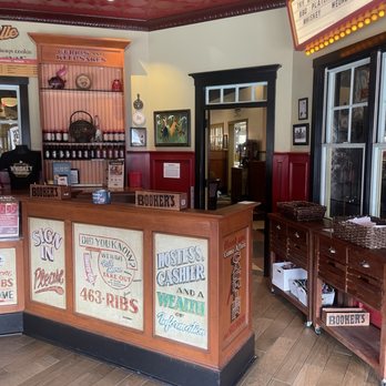 LUCILLE’S SMOKEHOUSE BAR-B-QUE - Updated November 2024 - 2461 Photos ...