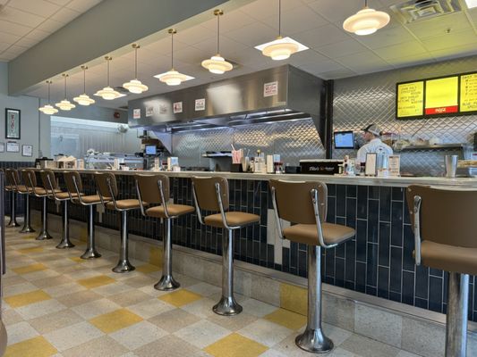 GOLD BURGER DINER - Updated September 2025 - 140 Photos & 117 Reviews ...