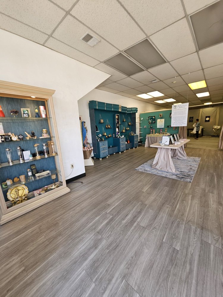 PSYCHIC DAY SPA AND APOTHECARY - Updated May 2025 - 13 Photos - 2346 S ...