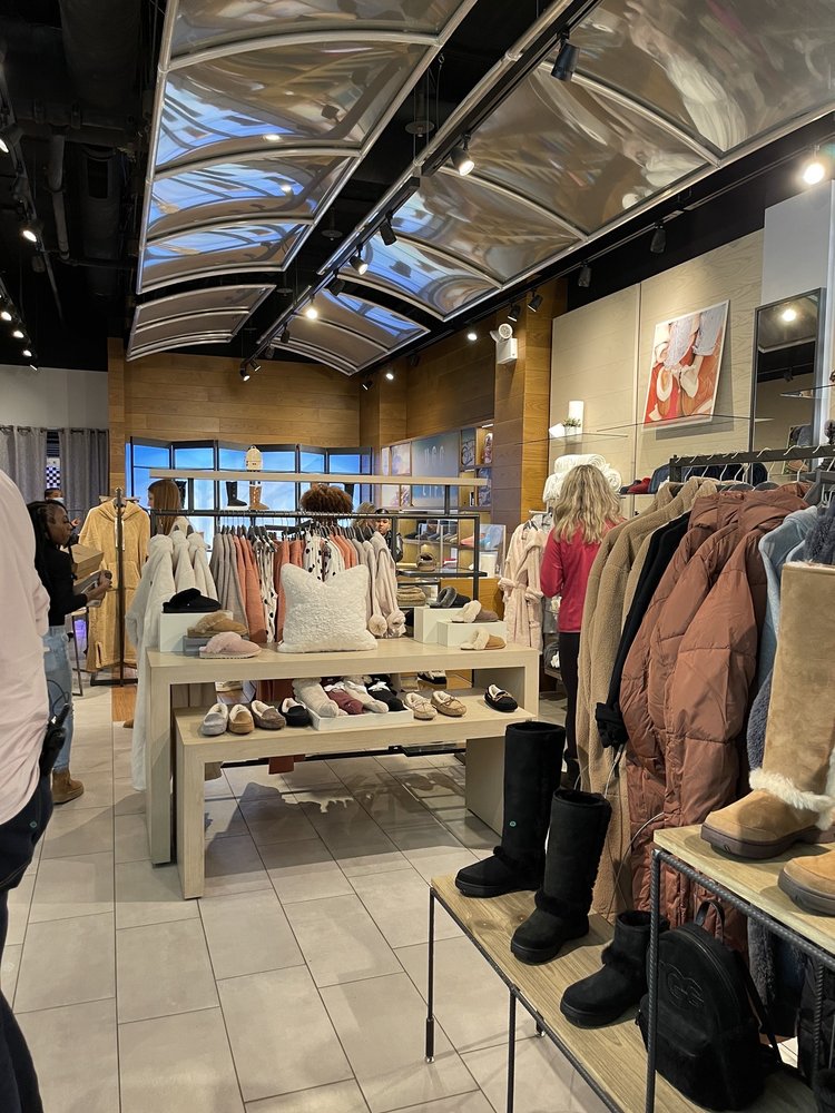 UGG - SOHO - Updated July 2025 - 49 Photos & 66 Reviews - 79 Mercer St ...