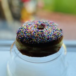 COLONIAL DONUTS - Updated October 2025 - 540 Photos & 663 Reviews ...