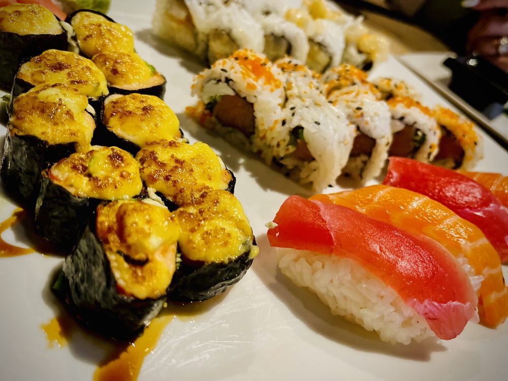 SUSHI ALIVE ASIAN BISTRO & RAW - Updated May 2025 - 548 Photos & 435 ...