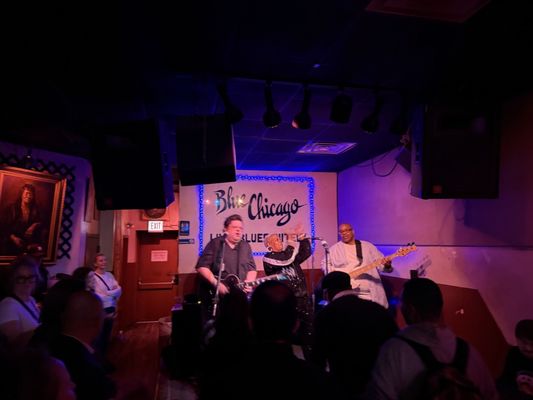 BLUE CHICAGO - Updated September 2025 - 228 Photos & 306 Reviews - 536 ...