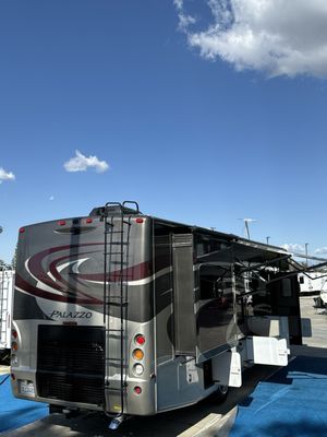 CAMPING WORLD RV SALES - Updated December 2025 - 47 Photos & 69 Reviews ...