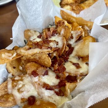 HOOLIGANS BAR AND BISTRO - Updated April 2025 - 30 Photos & 21 Reviews ...