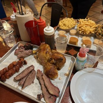 FIREHOUSE QUE & BREW - Updated August 2025 - 367 Photos & 600 Reviews ...