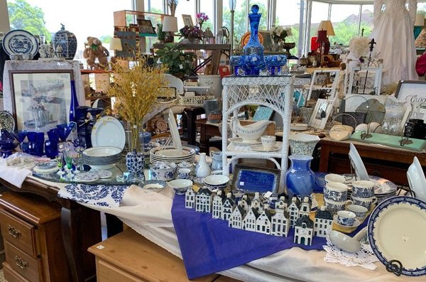 SAINTS PETER & PAUL CATHOLIC CHURCH THRIFT STORE - 10 Photos - 315 N ...