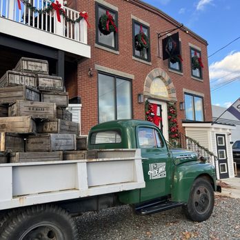 THE HIDEAWAY - Updated January 2026 - 43 Photos & 42 Reviews - 9 ...