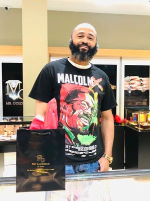 MR GOLDMAN & SONS - Updated 05/2025 - 32 Photos - 6401 Bluebonnet Blvd ...