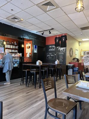 THE RED LINE CAFE - Updated December 2025 - 132 Photos & 275 Reviews ...