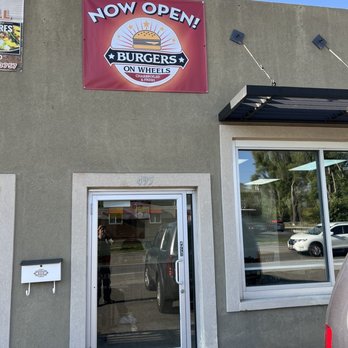 BURGERS ON WHEELS - Updated May 2025 - 47 Photos & 37 Reviews - 495 E ...