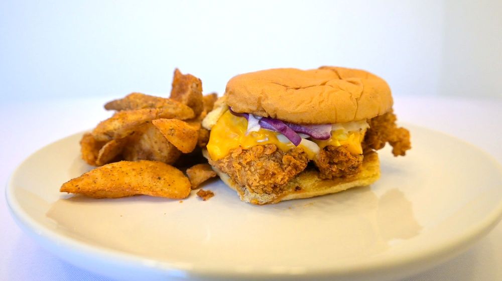 THE RED CHICKZ - Updated July 2024 - 688 Photos & 642 Reviews - 557 S ...